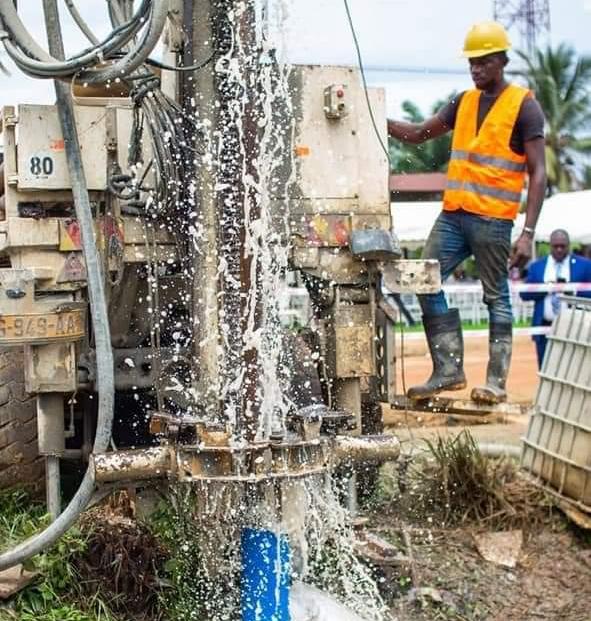 Gabon: 100 forages d’eau sur l’ensemble du territoire national pour faciliter aux gabonais l ...