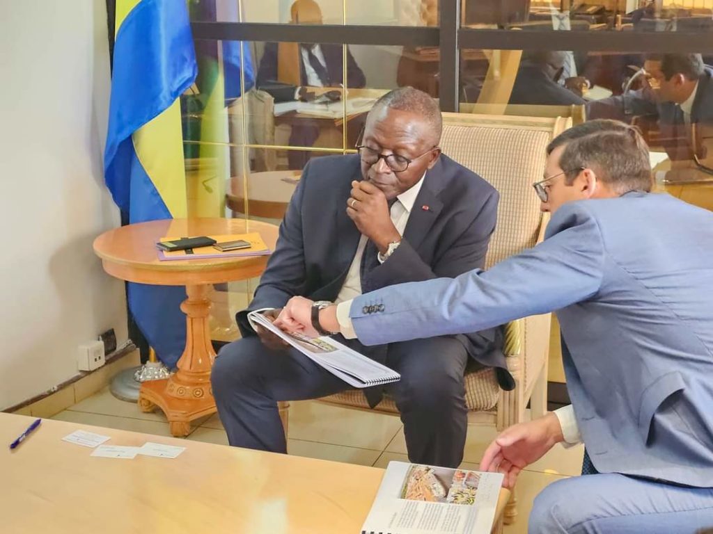 Gabon Transition : Les Dirigeants de Perenco reçu par le Ministre du ...