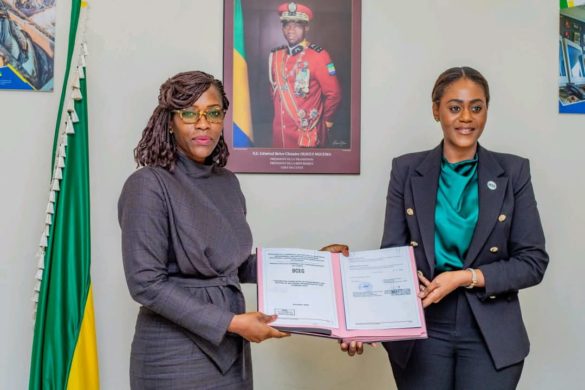 Partenariat : la BCEG et le Ministère du commerce signent une ...