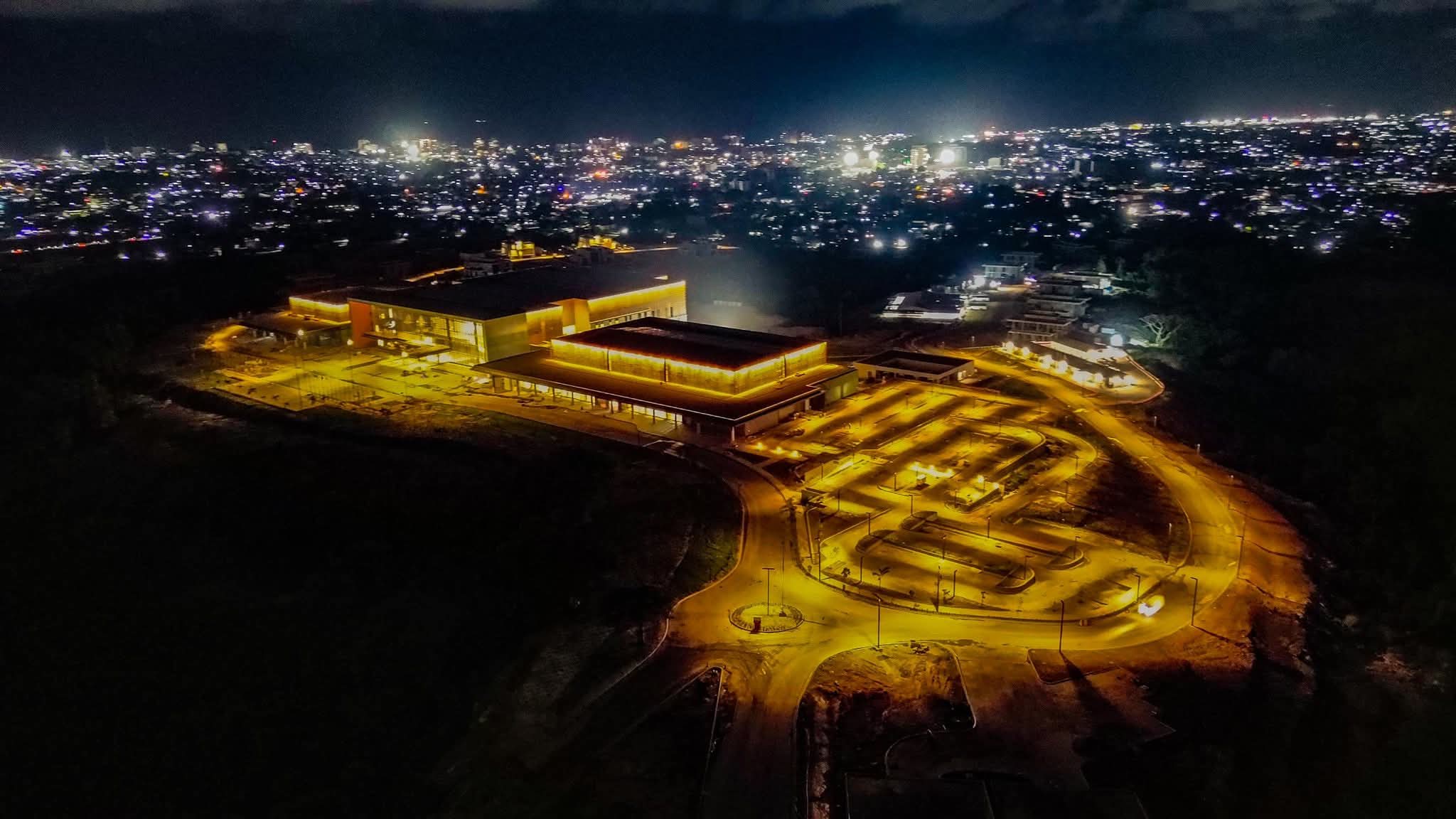 Gabon : la Cité de la Démocratie, nouveau «navire amiral» du ...